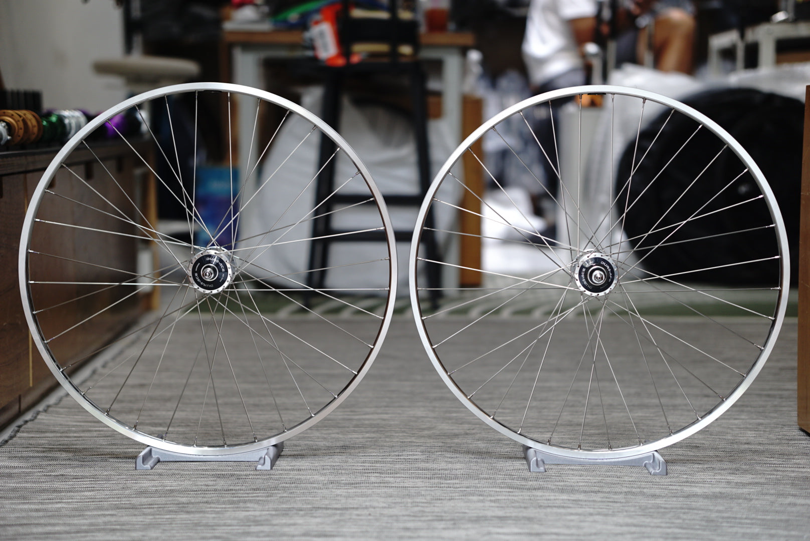 H Plus Son TB14 // Dura Ace NJS Track Hub – BuiltWheels