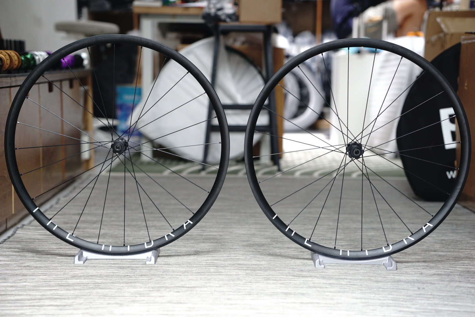 H Plus Son Hydra // DT Swiss 240 – BuiltWheels