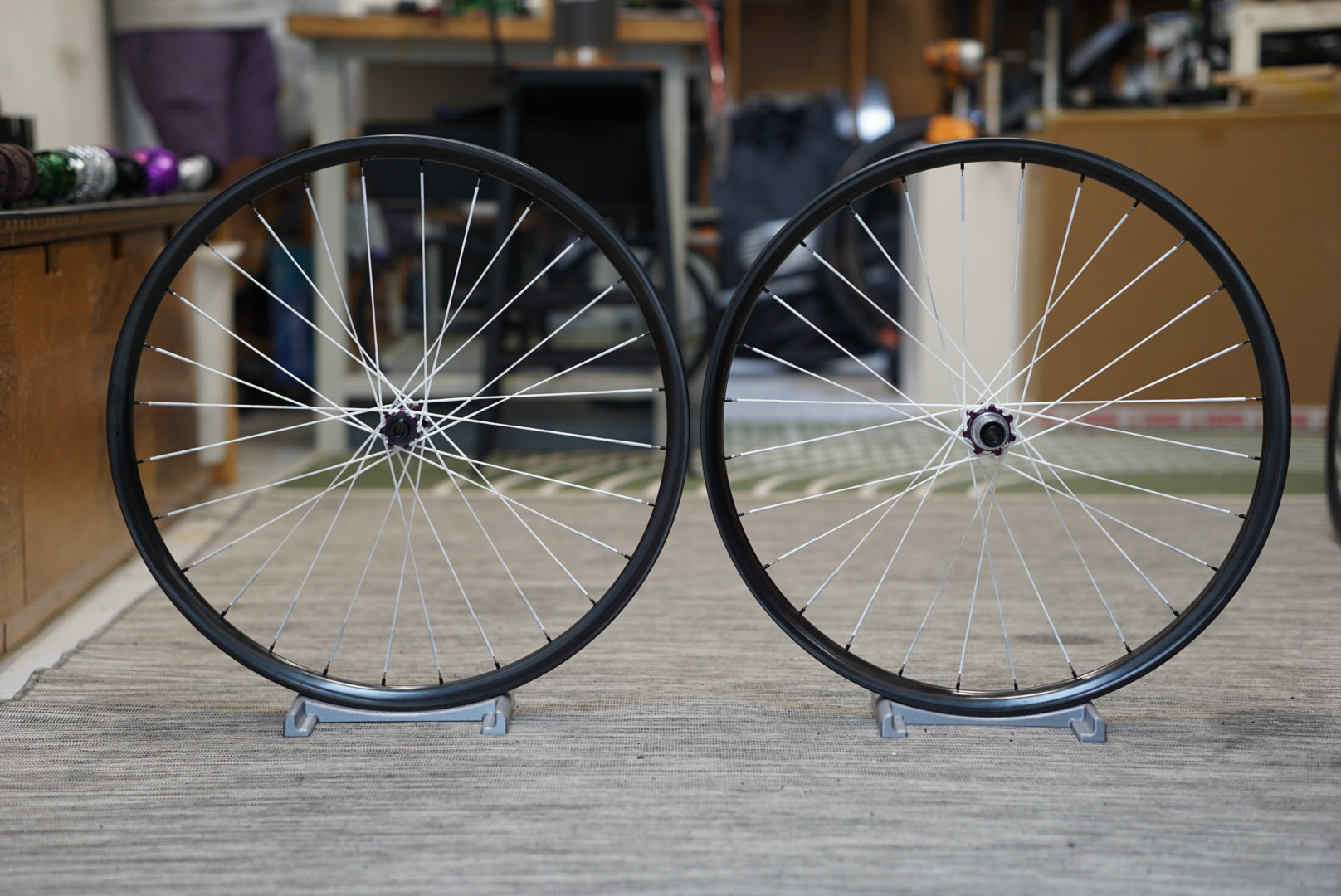 Light Bicycle AM727 // Berd Spoke // Erase Component – BuiltWheels